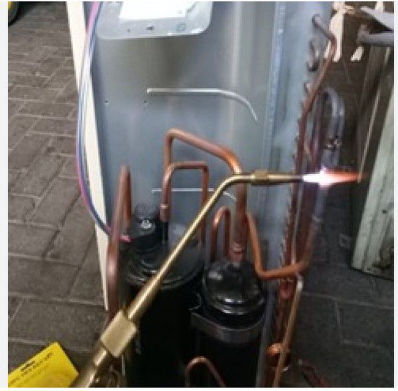 Pengelasan Condensor AC Bocor / Central