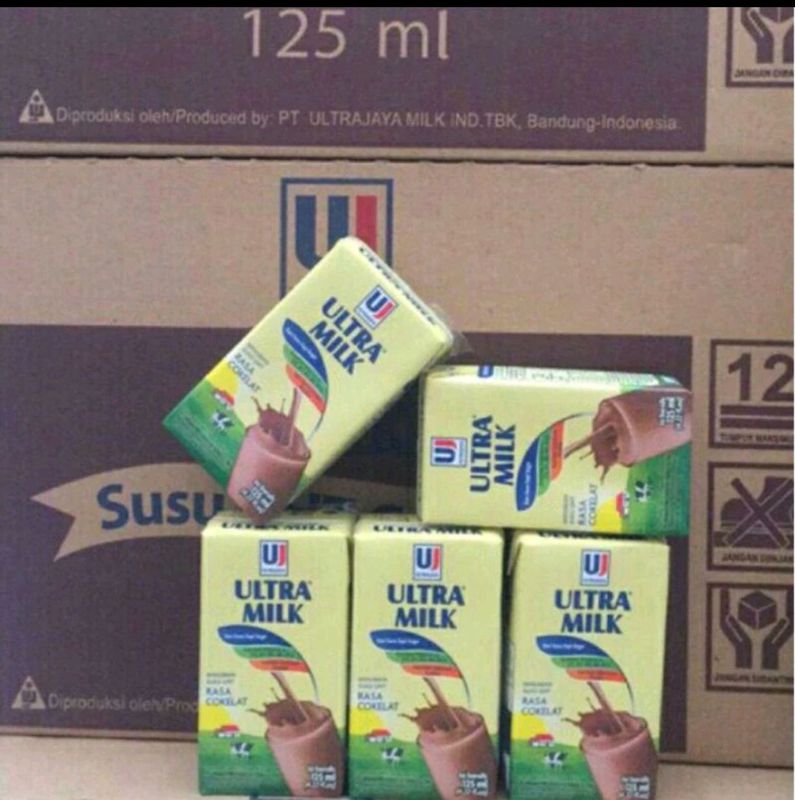 susu ultramilk 125ml / karton isi 40 - Rasa Strawberry