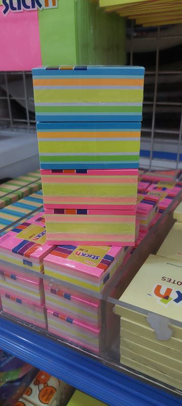 STICKY NOTE TEBAL
