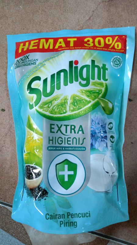 Sunlight Besar 700mL