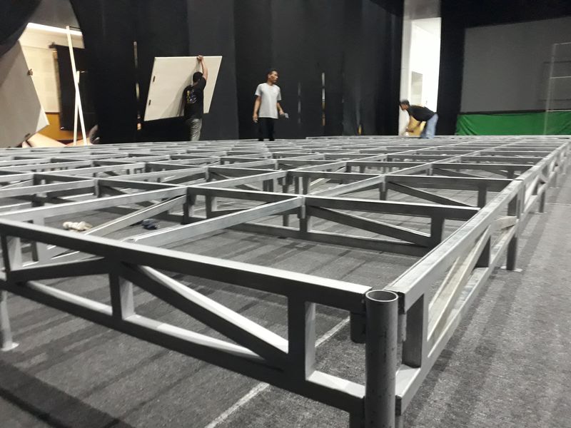 Produsen Panggung untuk pentas seni, konser, dan podium upacara pre order