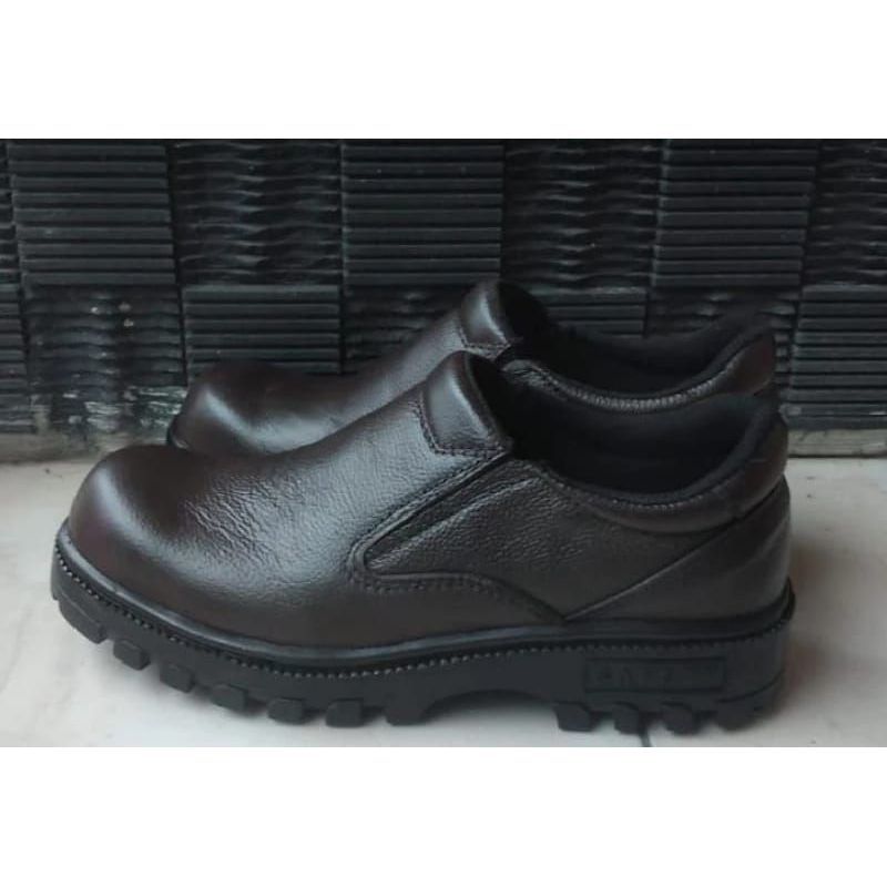 Sepatu Safety Kulit Uk 6