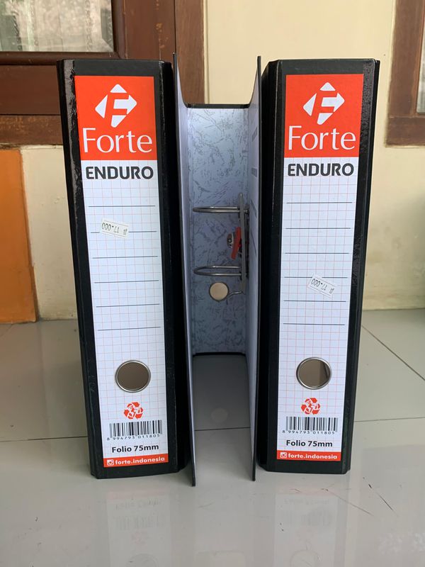 Odner Warna Hitam Folio - Forte