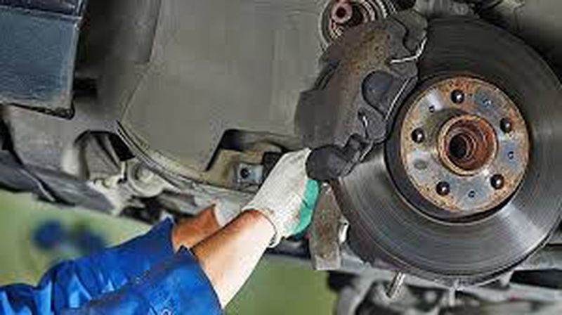 Jasa Service Kampas Rem Belakang