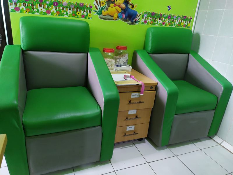 Kursi Pasien Sampling Darah / Custom