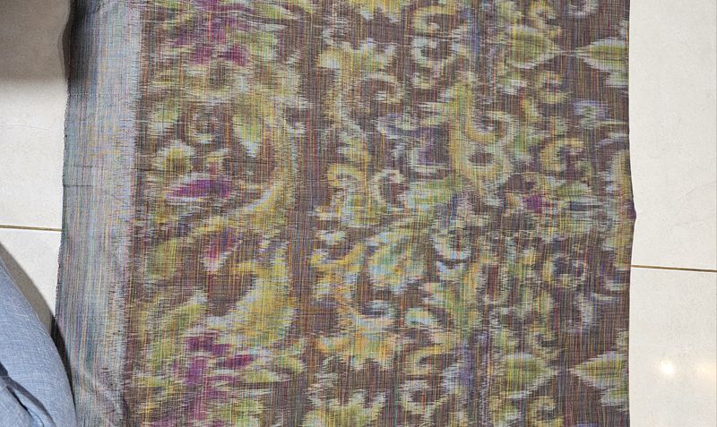 Kain Endek Airbrush - Biru