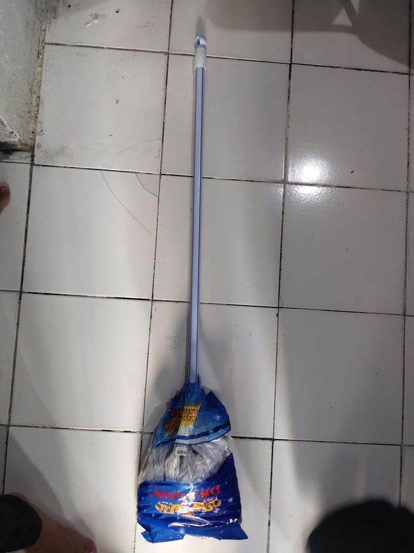 SLABER PEL LANTAI KAIN