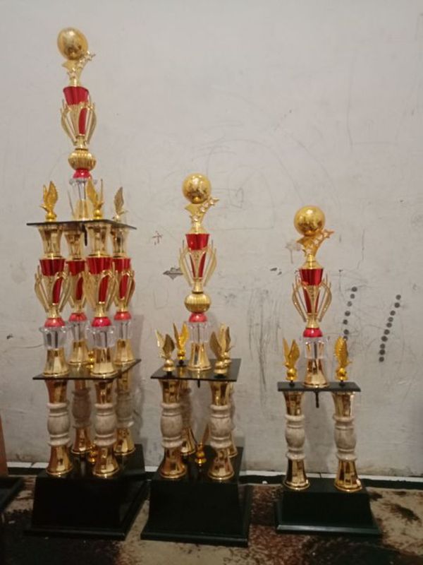 Piala ( Trophy )