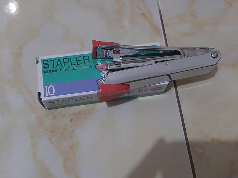 Steples kecil uk. No.10