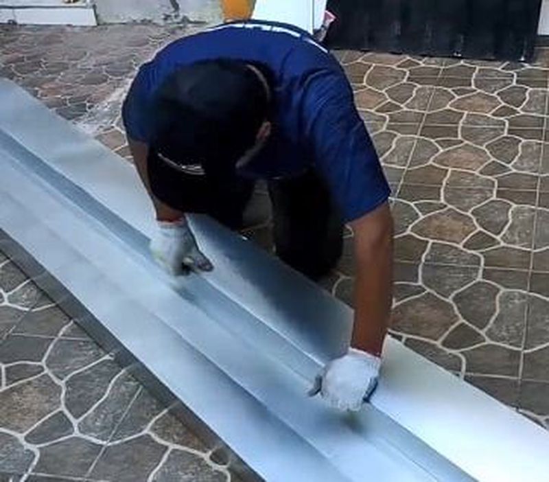 JASA PEMASANGAN SENG BJLS GALVALUM PER ORANG