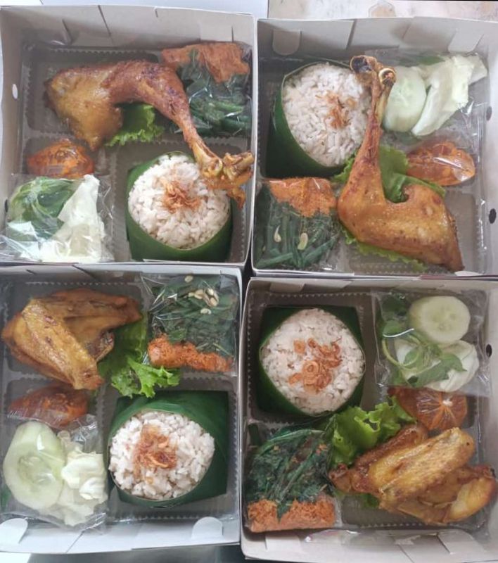 Nasi Kotak M (Nasi Uduk Ayam Kampung Goreng) by Enggal Madiun