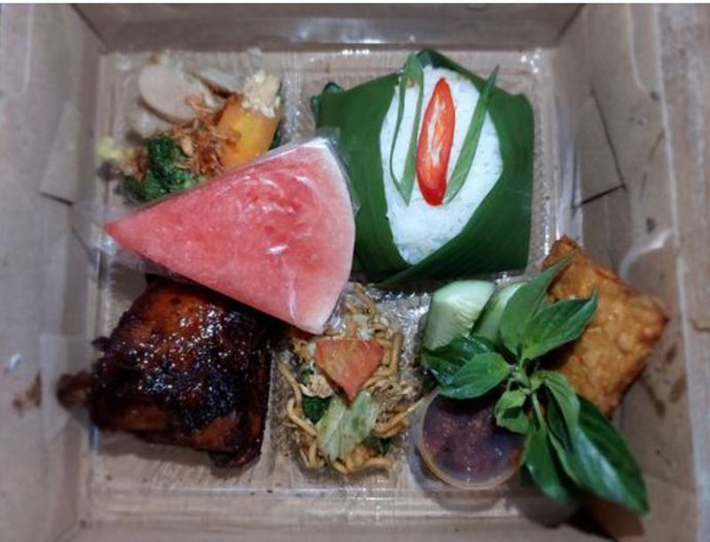 PAKET RESERVASI (KONSUMSI DAN TEMPAT)