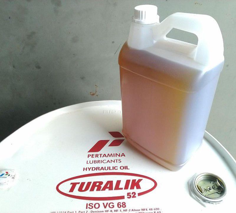 Oli Turalik 52 5L ISO VG-68 Pertamina Hydraulic Oil Hidrolik