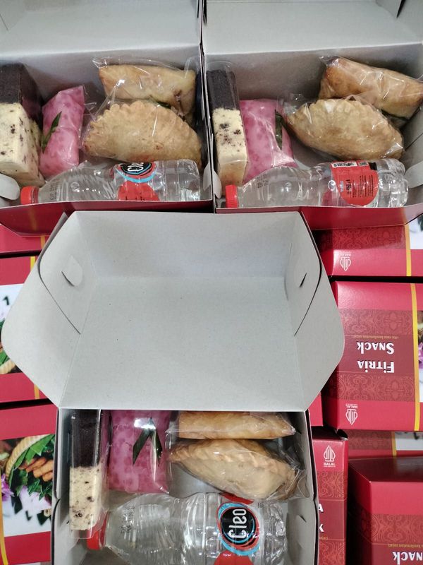 PAKET SNACK RP13.500