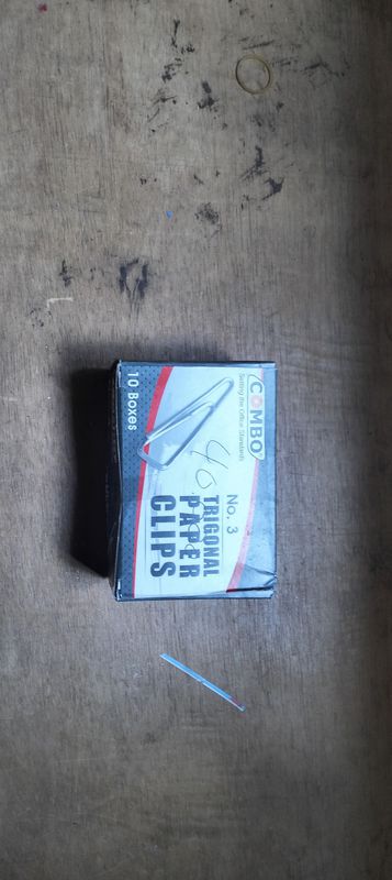 PAPER CLIPS NOMOR.3 ISI 60PCS PER KOTAK