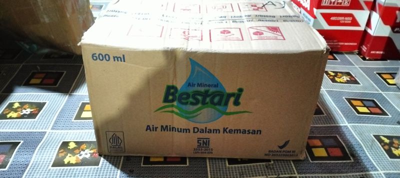 AIR MINERAL BESTARI SEDANG (BOTOL) 600ML