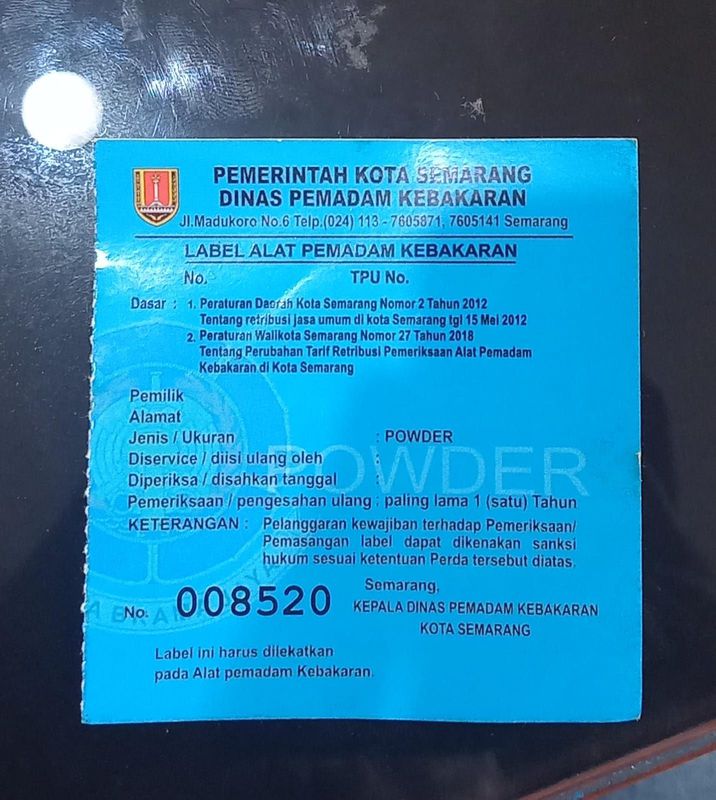 LABEL RETRIBUSI APAR JENIS POWDER