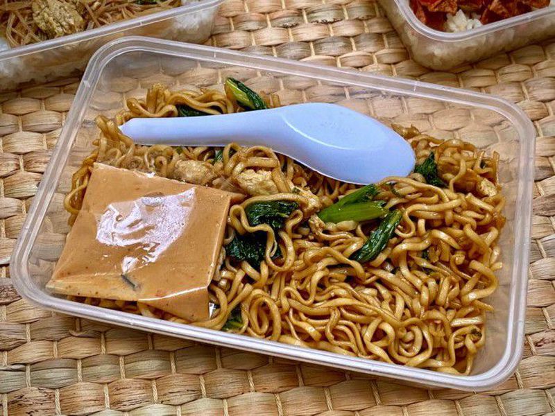 MIE GORENG KOTAK