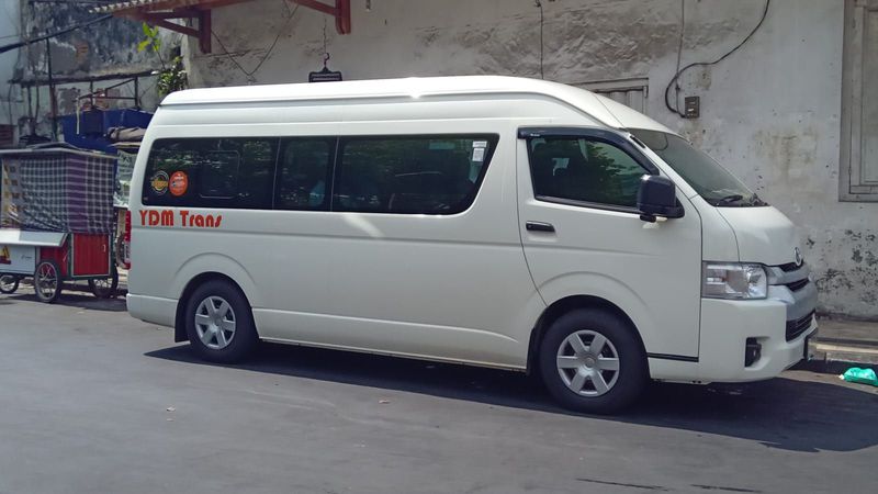 Hiace Commuter