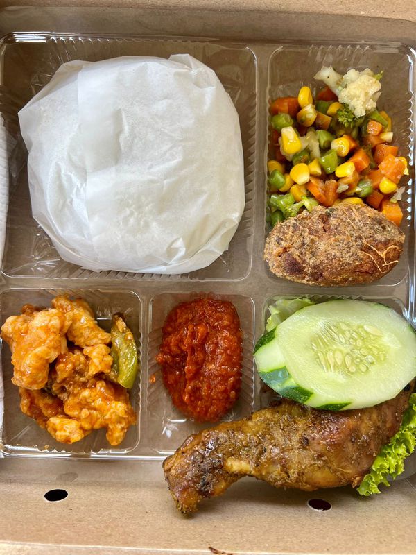MAKANAN BOX