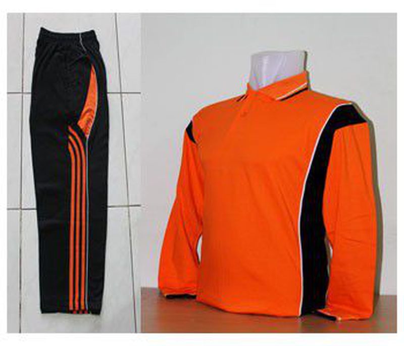 Pakaian olahraga kaos dan training setelan premium