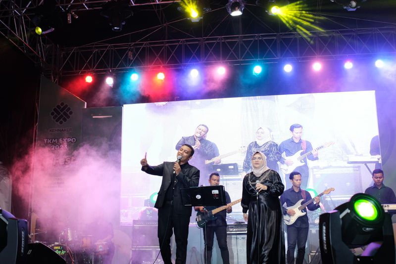 Sewa Kelompok Musik Full Band & Sound System