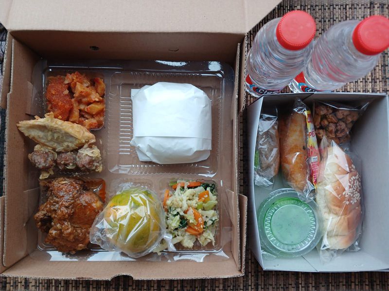 Paket Nasi Box dan Snack