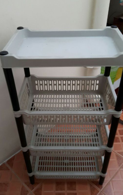Rak plastik serbaguna 4 susun