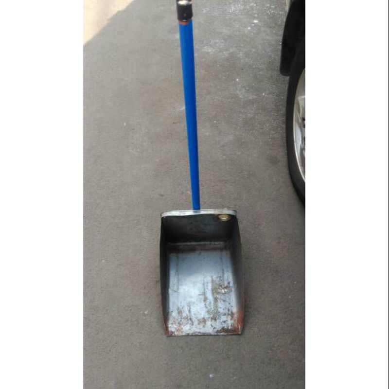 Serok Sampah Seng Besar