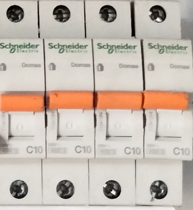 Mcb Schneider Domeo 1 phasa 6/10/16/20 amper