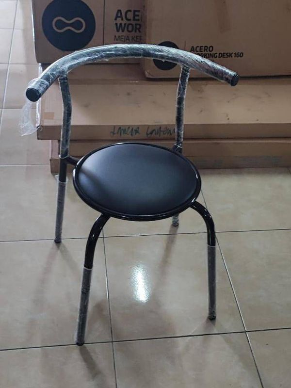 Kursi Besi