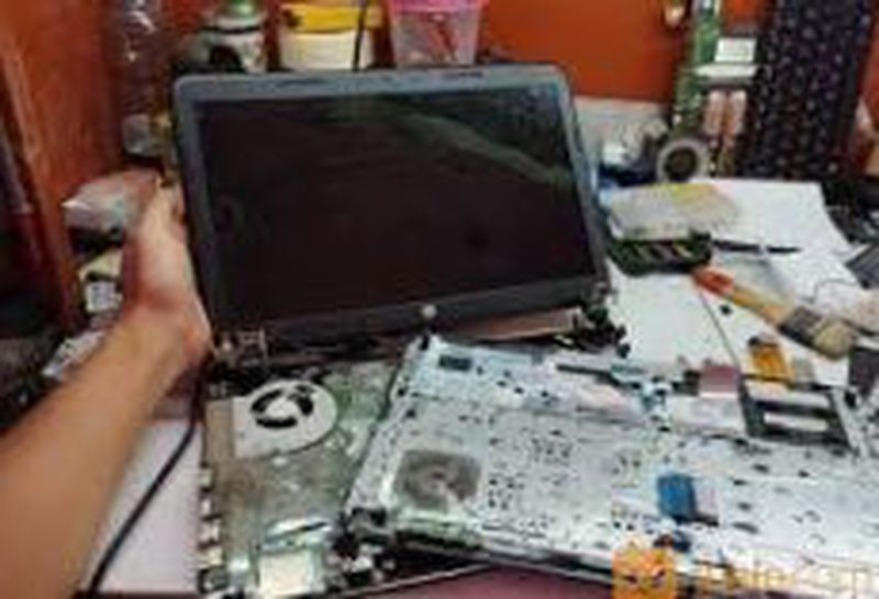 Service PC merek HP dan Lenovo