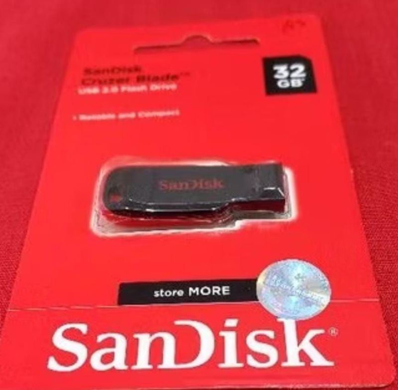 Flashdisk Sandisk Cruzer Blade - 32 GB