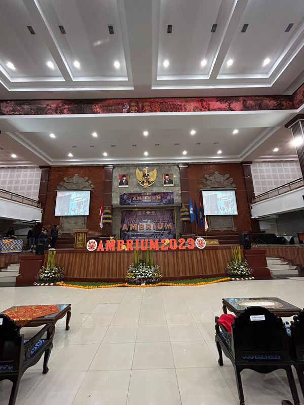 Dekorasi Tanaman Bunga Potong dan Bunga Panggung