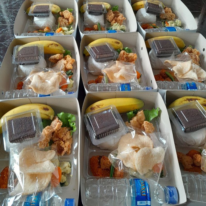 Nasi Box plus Snack