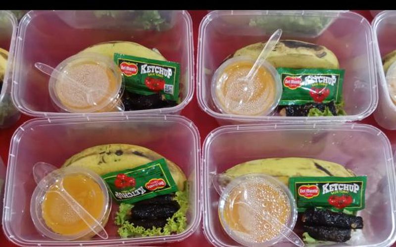 Paket PMT Bumil(ayam gulung nori,pudding waluh dan buah pisang)by ...