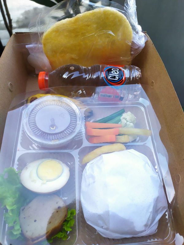 Paket Makan Nasi Bistik Galantin + Snack