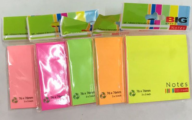 STICKY NOTE 76 x 76 mm / MEMO TEMPEL