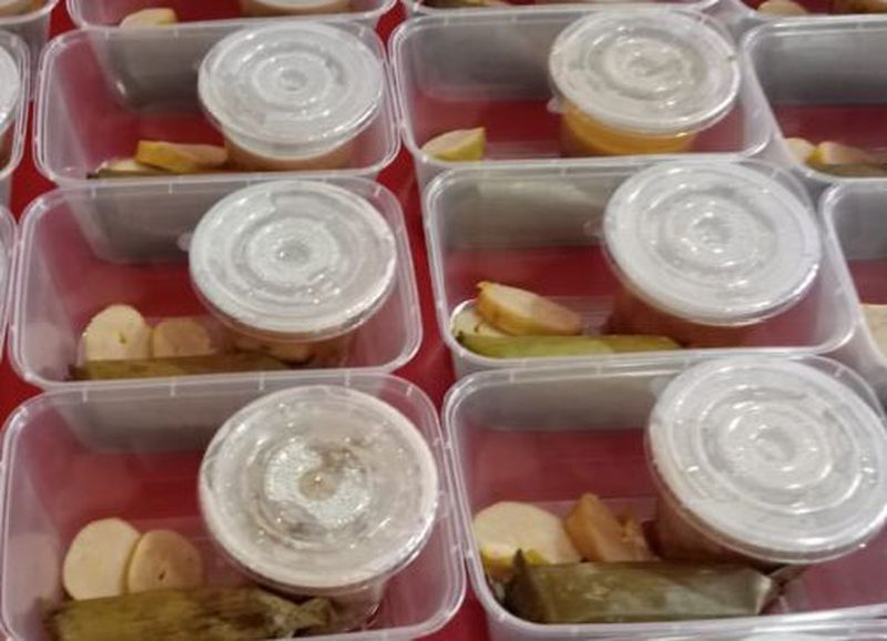 Paket PMT Balita (Rolade ikan dan kolak kacang hijau dan pisang) by ...