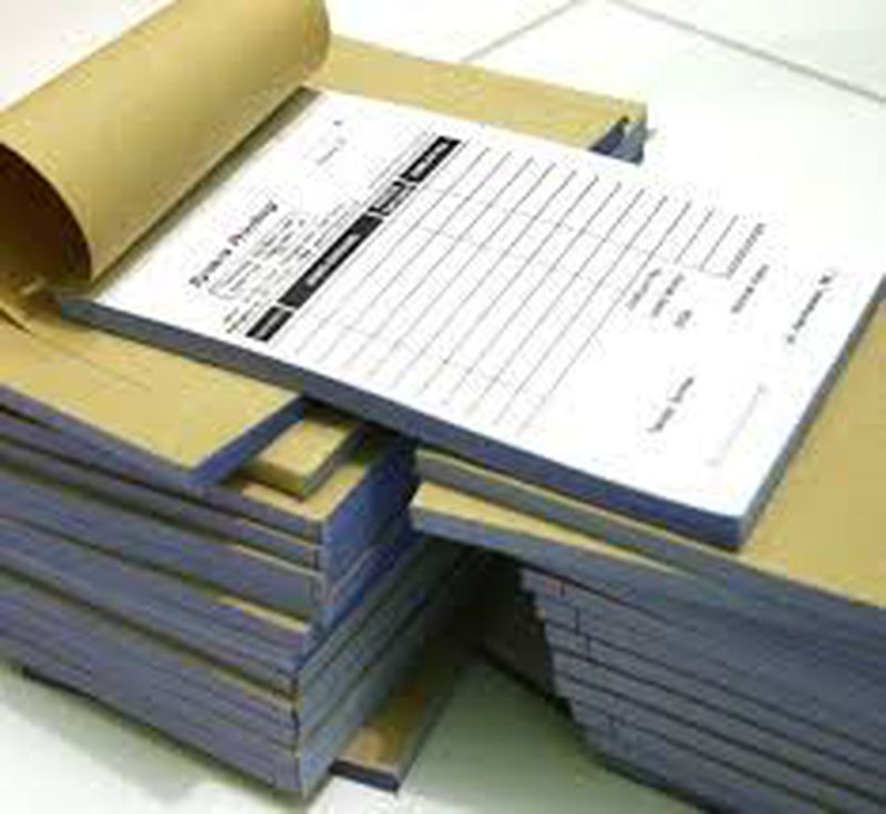 kertas 1/4 Folio Bahan NCR Cetak 1 Warna 3 ply Isi 150 Lbr / 50 Set