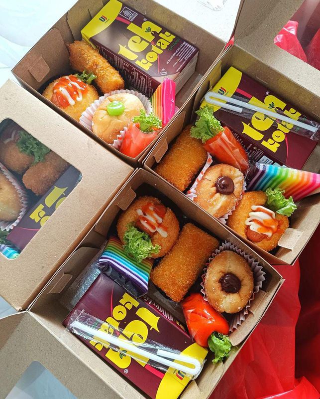 PREMIUM SNACK BOX BEBAS REQUEST
