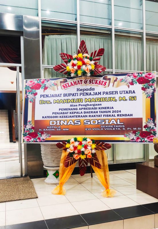 Karangan Bunga Uk 2x1 Bunga atas bawah