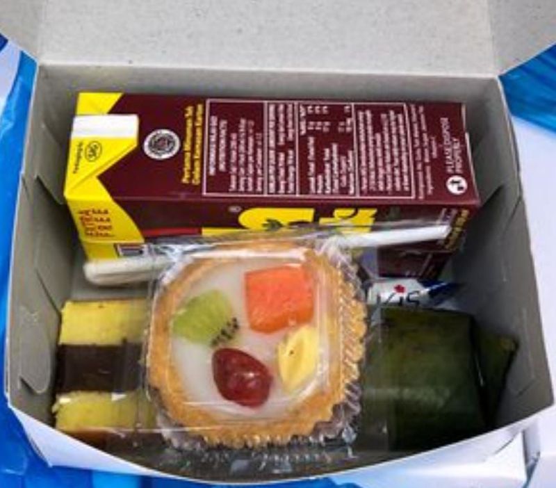 KUE KOTAK PAKET HAPPY