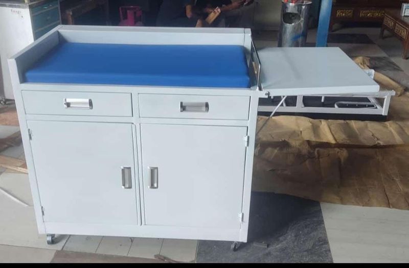 MEJA RESTITUSI BAYI / MEJA BAYI (BESI) - TANPA LAMPU