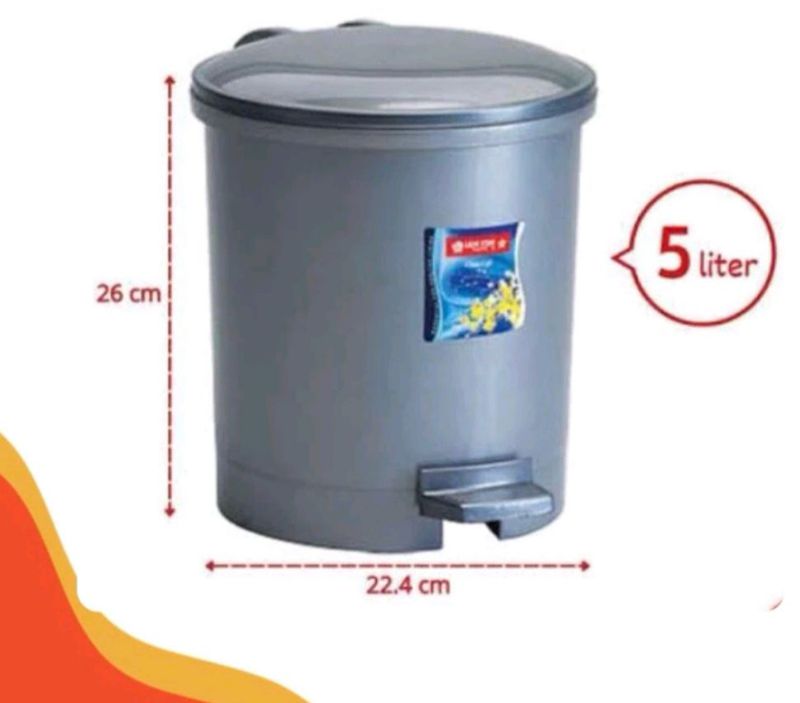Tempat sampah injak 5 liter ( lion star )
