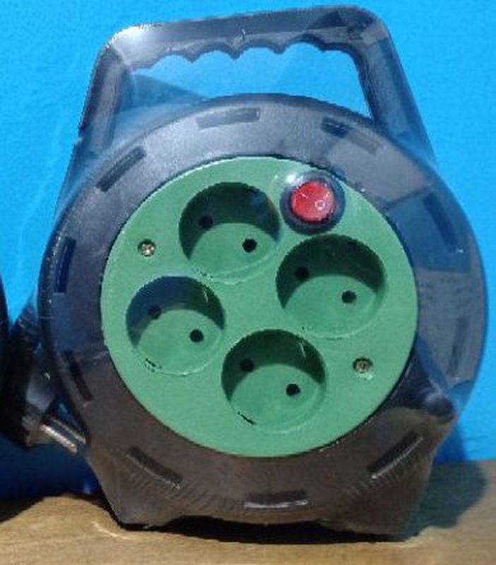 Box Kabel Roll 4 Lubang Cs 10 + Lamp (Colokan Listrik Box Kabel)