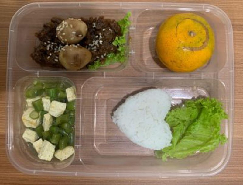 Pemberian Makanan Tambahan (PMT) BUMIL Nasi daging teriyaki telur puyuh ...