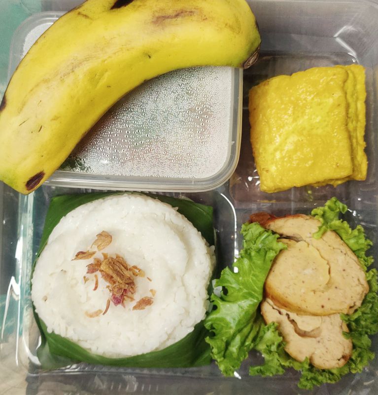 PMT IBU HAMIL ( Nasi Putih, Rolade Ayam, Sup Sayur dan Telur Puyuh ...
