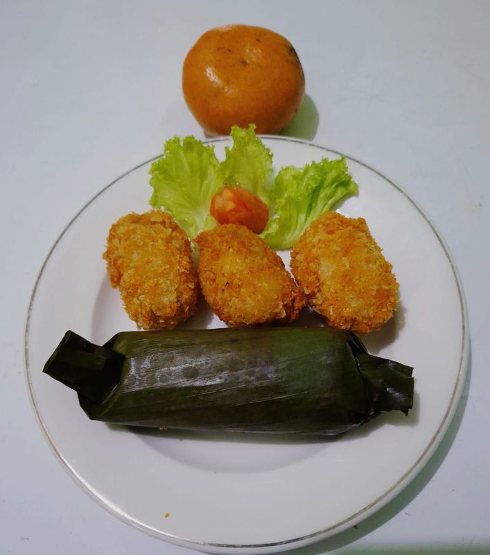 Pemberian Makanan Tambahan ( PMT) S2 BuMil ke2: Arem-Arem Ayam,KroKet ...
