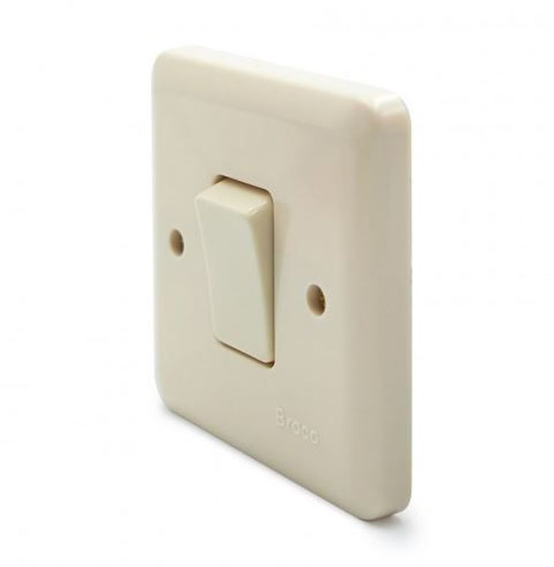 BROCO SAKLAR SINGLE SWITCH NEW GEE6621U